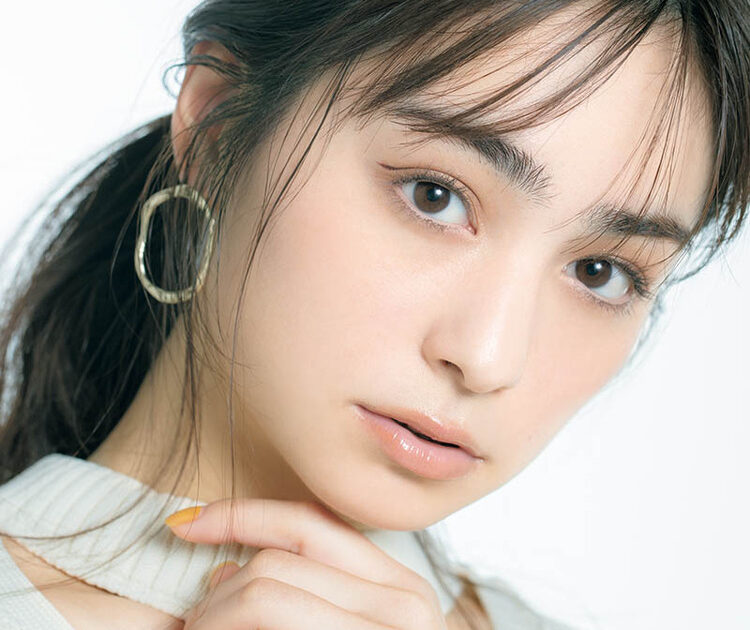 教えてpaku☆chan！今年の【カラーライン】の使い方は？【ビューティニュース】｜美容メディアVOCE（ヴォーチェ）