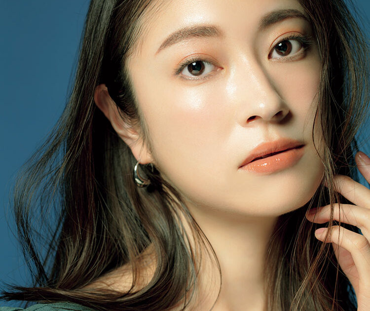 paku☆chan｜ベースメイク新作でつくる【毛穴レス】なじんわり肌【ビューティニュース】｜美容メディアVOCE（ヴォーチェ）