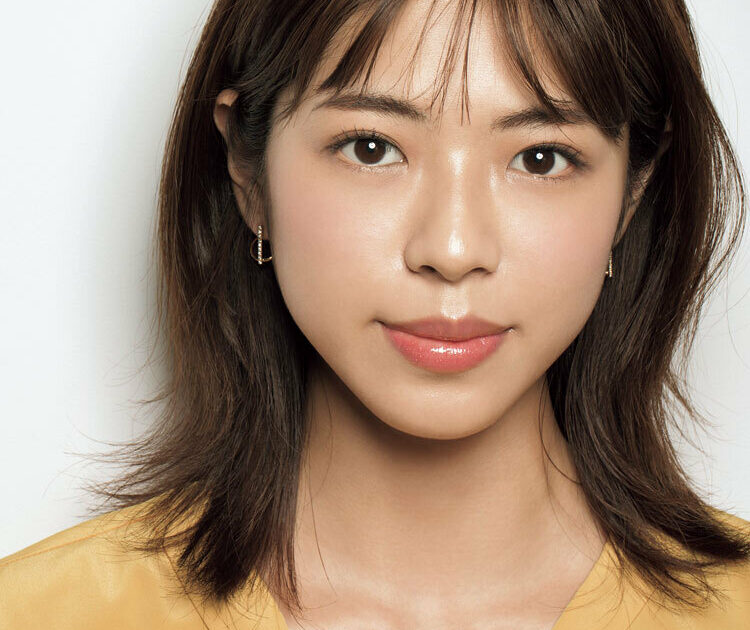 【paku☆chan直伝】光を足すコントゥアリングで、のっぺり顔が立体的に！【ビューティニュース】｜美容メディアVOCE（ヴォーチェ）